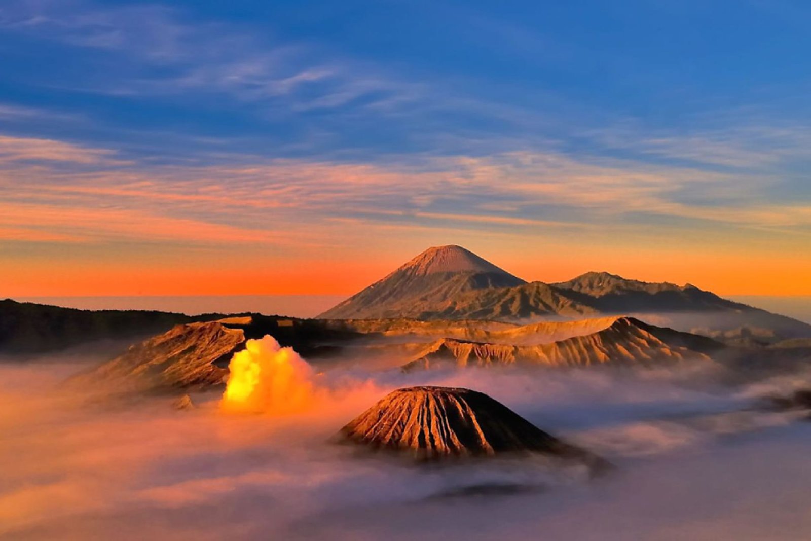 Java Volcano Tour - Moyo Transportation Service based in Bali, Indonesia